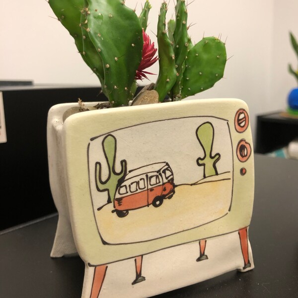 Small Planter TV Vintage. Green Television Ceramic Planter, With Image ...