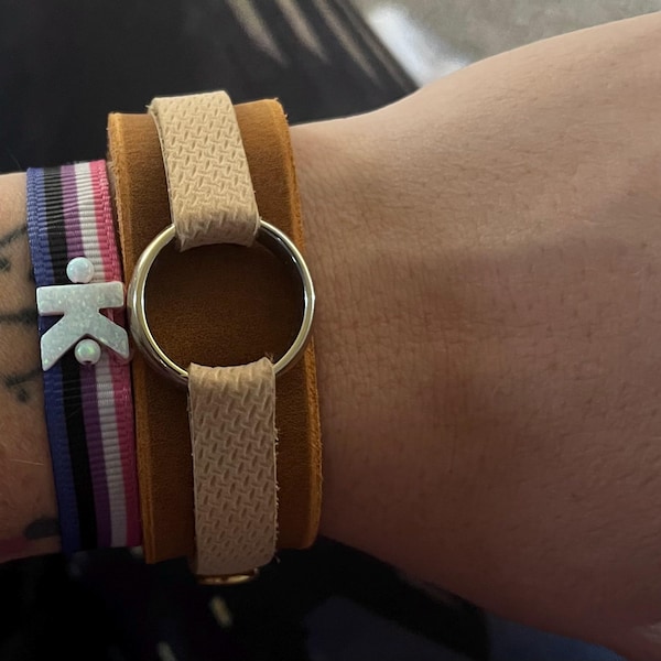 Adjustable Grief Bracelet, Handmade Leather Widow Bracelet, Wear a Ring ...