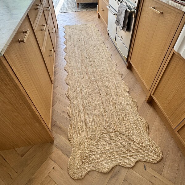 Scalloped Jute Rug- Rustic Red Wave Edge Jute Rug, Jute Scalloped Rug ...