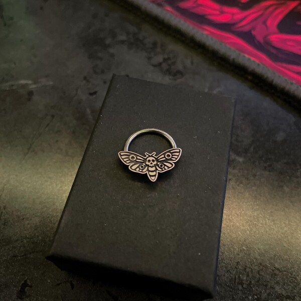 16G Death's Head Moth Captive Bead Ring - Septum, Daith, Helix & Conch ...