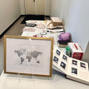 World Map Foldable Place Cards, Gold Map Travel Theme Name Cards ...