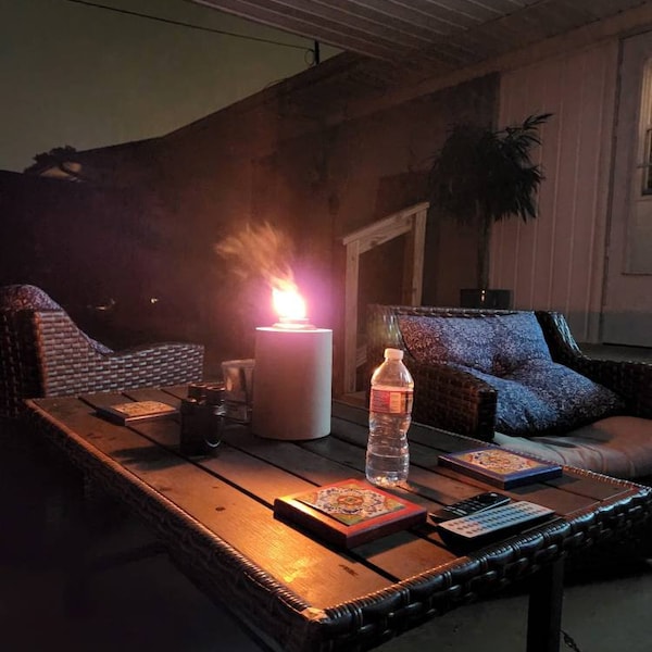 Short Concrete Tiki Torch Set - Etsy