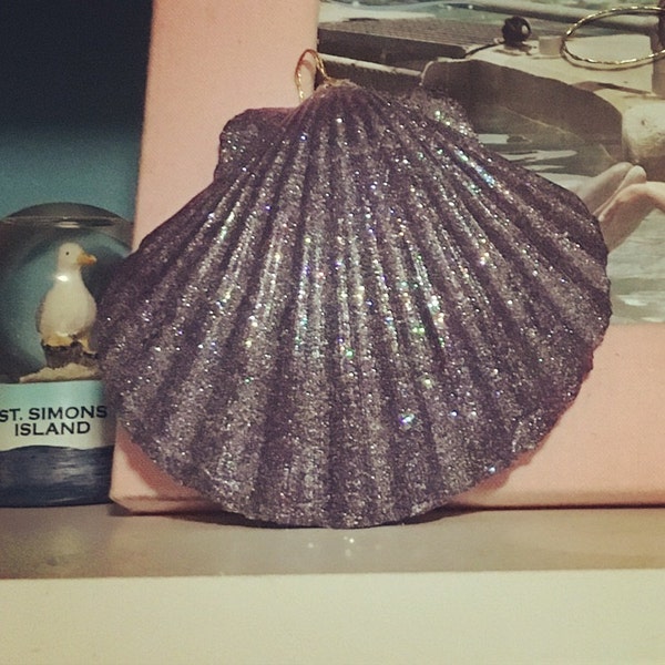 Seashell Scallop Beach Favor Glitter Painted Gold Tone Sparkling Wall ...