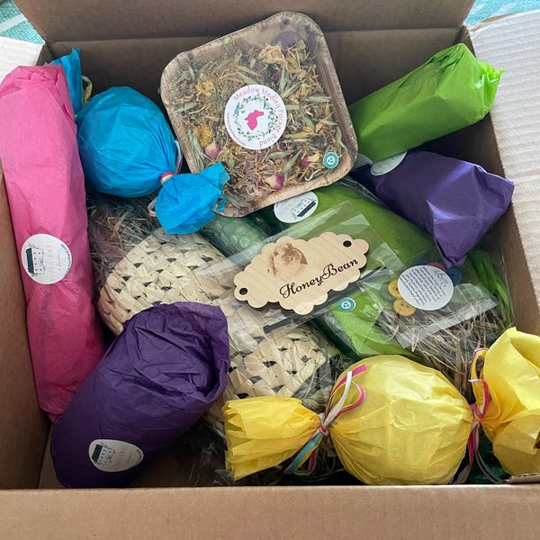 Meadow Medley Bunny Forage Mix Organic Blend of Floral & Herbal Rabbit ...