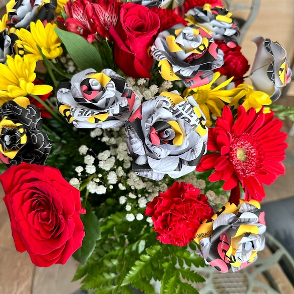 Comic Book Flower Bouquet - Marvel DC Superhero Roses - Nerd Roses ...
