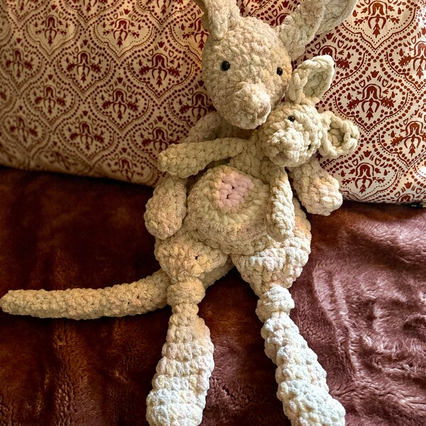 Kith + Kin Knotted Lovey — Crochet Kangaroo PATTERN - Etsy