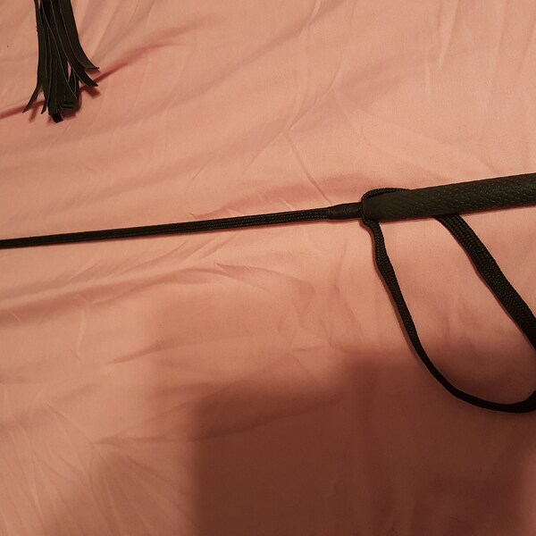 Black Riding Crop Flexable Riding Crop With Comfortable Grip Handle and ...