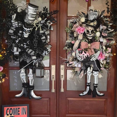 Jester-themed Centerpiece With Playing Cards & Roses Unique Harlequin ...