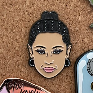 Bethenny Frankel Enamel Pin mention It All - Etsy