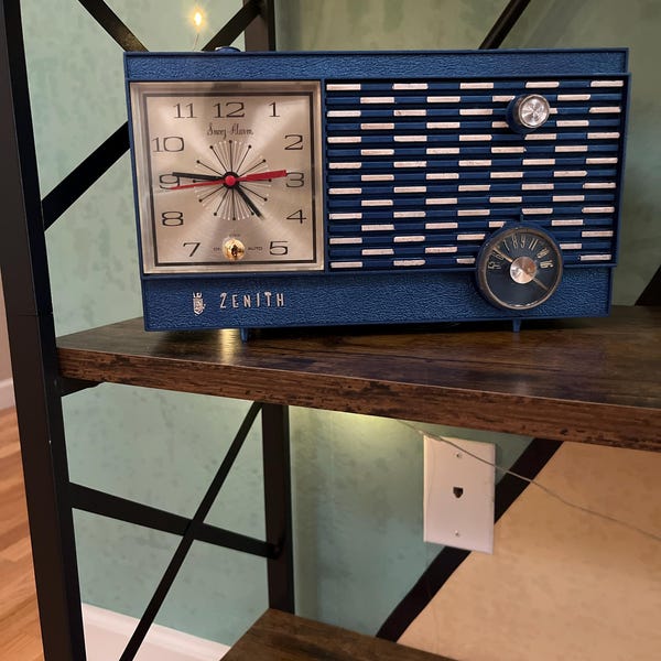 Vintage Deco 1940 Radiola Radio 511-A New Paint Bluetooth Amp & Speaker ...