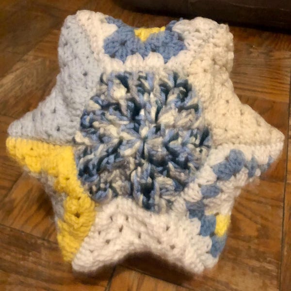 Crown Hat Crochet Pattern, Beginner-friendly Tutorial, Winter Wear ...