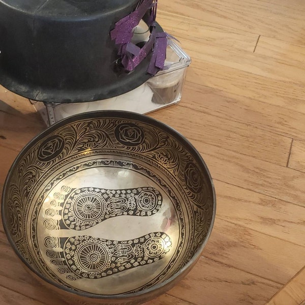 Natural Tibetan Singing Bowls Set of 7 - Handmade Meditation & Sound ...