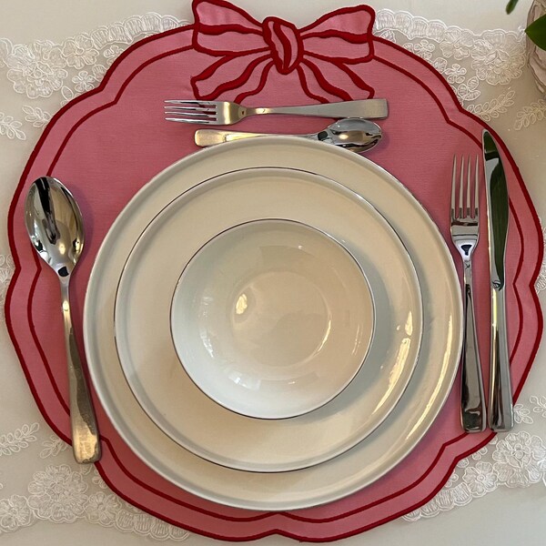 Luxurious Gold Embroidered Islamic Placemats for Elegant Ramadan Table ...