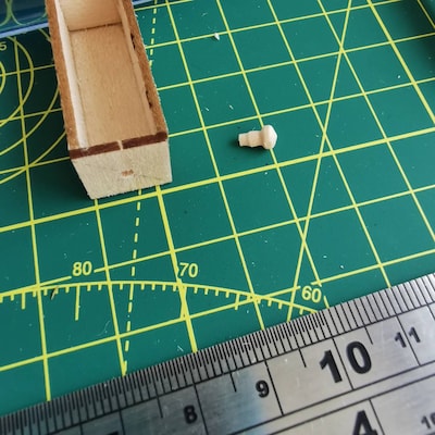 Step by Step Dolls House Furniture Projects in 1/12th Scale by Julie ...