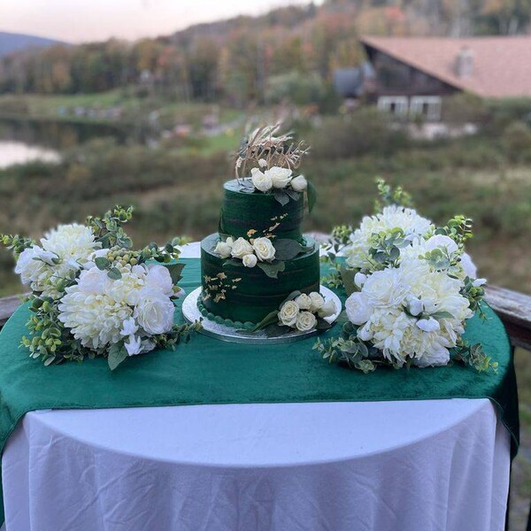 Velvet Table Runners, Bulk Wedding Table Runners - Etsy