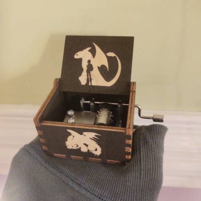 How to Train Your Dragon Music Box Toothless Wooden Manual Crank ...