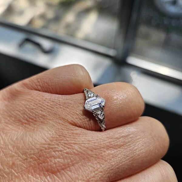 Acotar Officially Licensed, to the Stars Who Listen Rings, Feyre ...