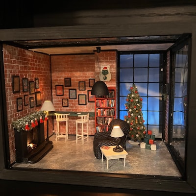 Midsommar Yellow Pyramid Building Midsommar Temple Miniature Diorama ...