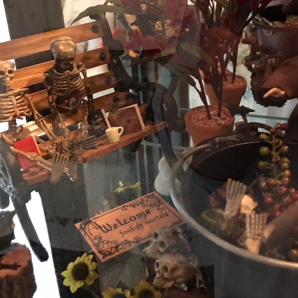 Miniature Black Raven W/ Secret Key for Halloween ~ Fairy Garden ...