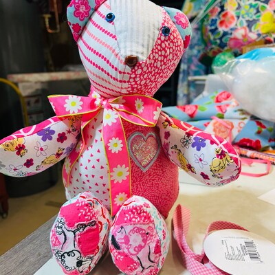 SIMPLE Memory Bear Pattern 18 mamie Bear With VIDEO Tutorial Easy Teddy Bear Pattern Keepsake ...