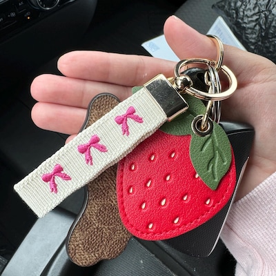 Pink Bow Keychain / Bow Embroidered Keychain / Coquette Bow Embroidery ...