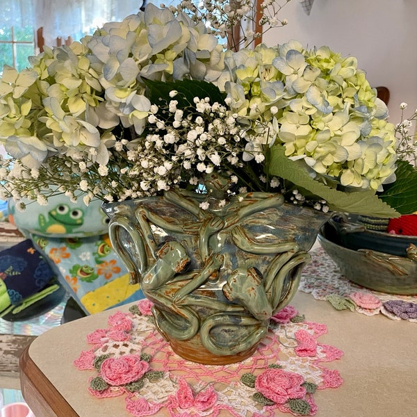 Three Frog Vase - Etsy