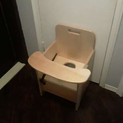 A New Wooden Potty Chair W/ Latching Tray, Pot, and Pee Deflector ...