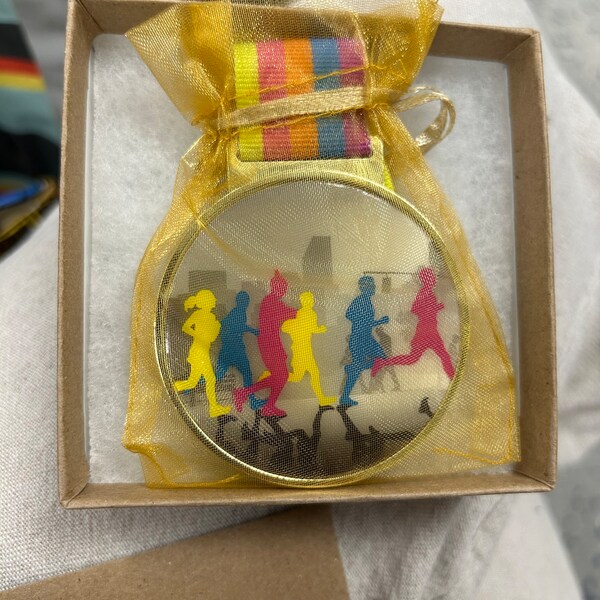 Engraved GRADUATION CAP Logo Medal, Quality Antique Gold Medal in ...