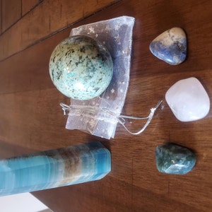 Orca Agate Palm Stones// Forgiveness Stone - Etsy