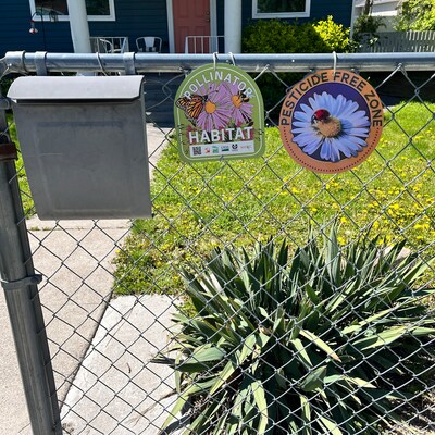 Pollinator Friendly Garden Sign, Garden Art Pollinator Signs, Bird on ...