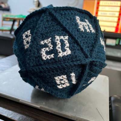 D20 20-sided Die Crochet PATTERN US Terms - Etsy