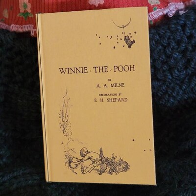 TOBIN SPIRIT GUIDE 1:12 Scale Miniature Dollhouse Readable Illustrated ...