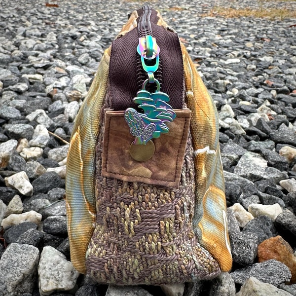 UFO Zipper Pull - Etsy