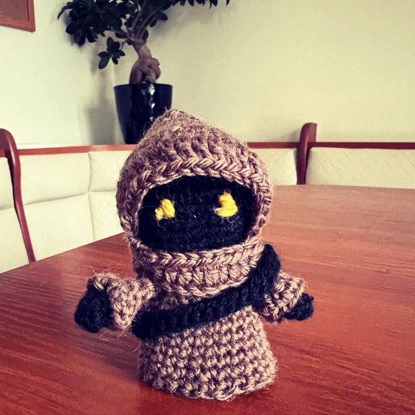 Tiny Jawa Amigurumi Pattern. Desert Scavenger Crochet Pattern. Jawa ...