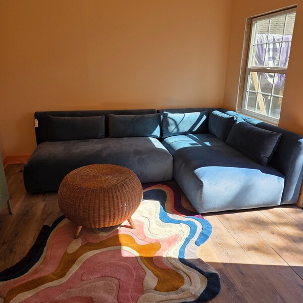 Soft Grey Irregular Shape Hand Tufted Abstract Wool Area Rug for Kids ...