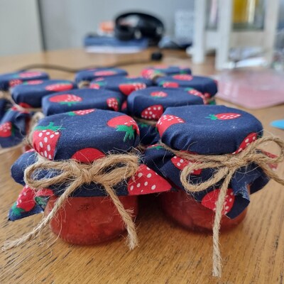 Peter Rabbit Fat Quarter Bundle, 100% Cotton, Beatrix Potter Fabric ...