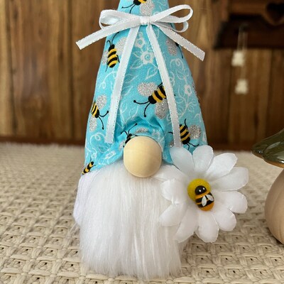 Bumblebee Gnome, Bee Gnome, Spring Gnome - Etsy
