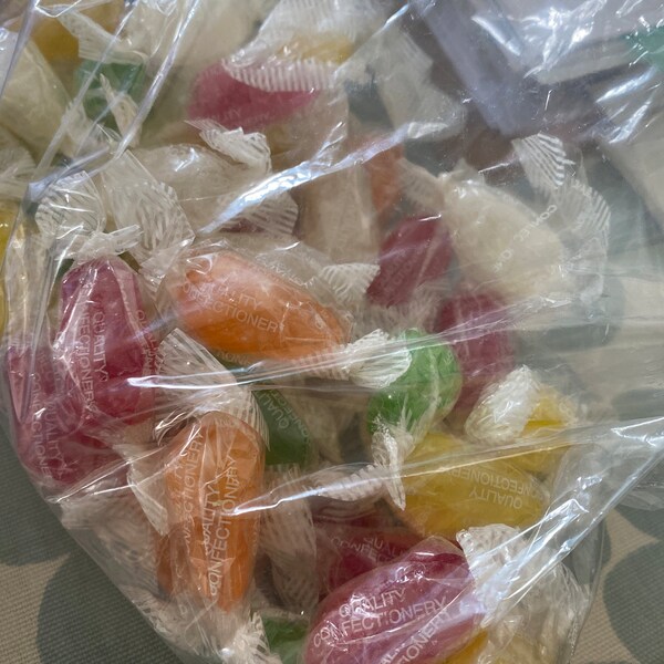 Maxilin Liquorice Flyers Sour Liquorice Strawberry Blackcurrant Sweet ...