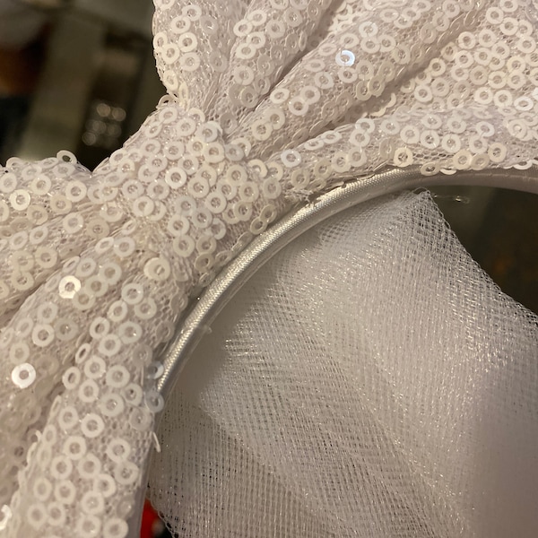 Minnie Mouse Ear Bridal Veil | Disneyland Disney World Epcot ...