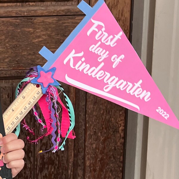 Printable Back to School Pennants for First Day of School Pictures ...