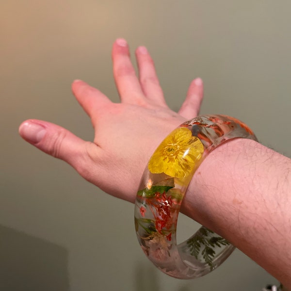 Real Wildflower Resin Bangle Bracelet: Pressed Flower Jewelry - Etsy