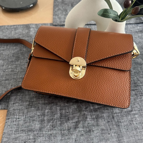 Italian Handmade Red Leather Handbag for Women , Elegant Vintage-style ...