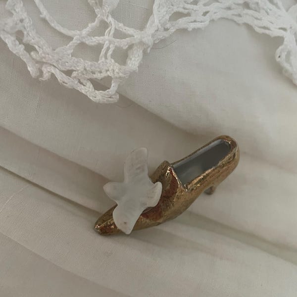 Beautiful Antique Bloch Pointe Ballet Shoes With Antique Lace and Antique Buckles Embellishment ...