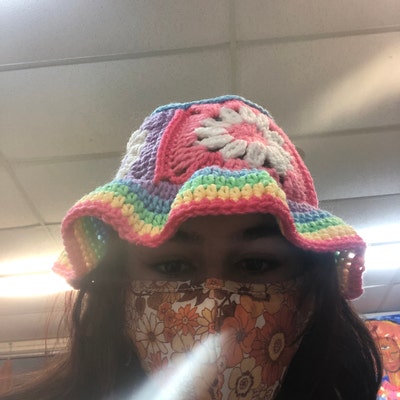 Pastel Rainbow Daisy Bucket Hat Crochet Bucket Bonnet Flower Hat ...