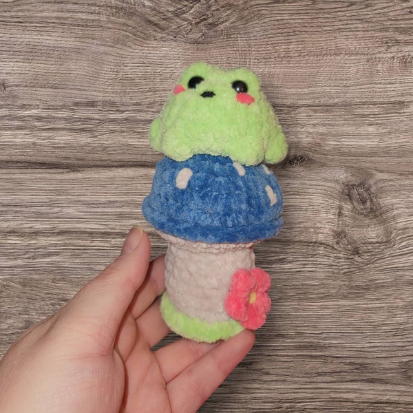 Tilda Toadstool Crochet Pattern: Low Sew Popping Frog (PDF Download) - Etsy