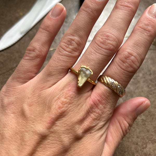 Libyan Desert Glass Ring: Raw Tektite Gold Band, Meteor Gemstone - Etsy