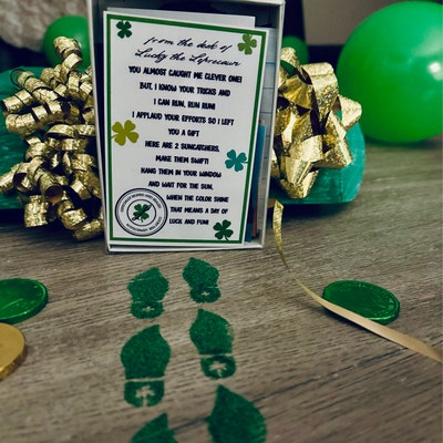 Everyone is Welcome Here Sign, Door Hanger, LGBTQ Art, Pride Gifts ...