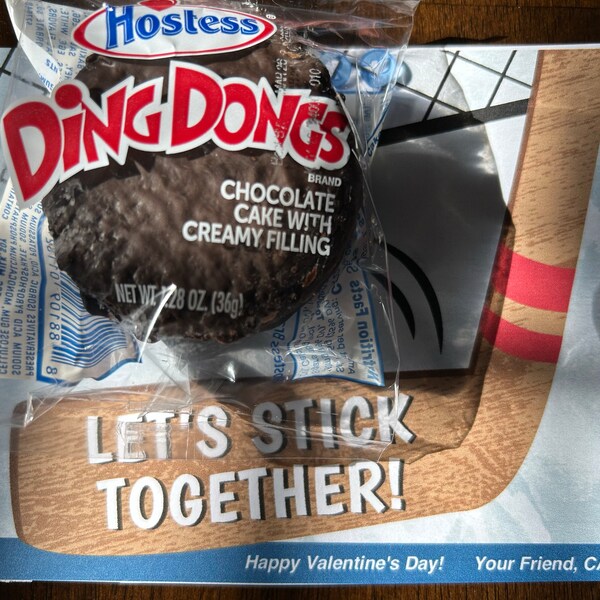 Hockey Valentine Printable, Kids Valentine, Ding Dongs Hockey Puck ...