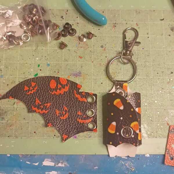 Goth Bat Wing Keychain SVG | Mans Bat Key Cover Template Key Wrap Bag ...