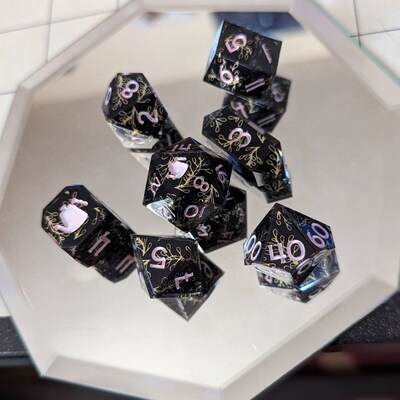 Sparkling Plum Chonk D20, Sharp Edge Polyhedral Dice Set, Dungeons and ...